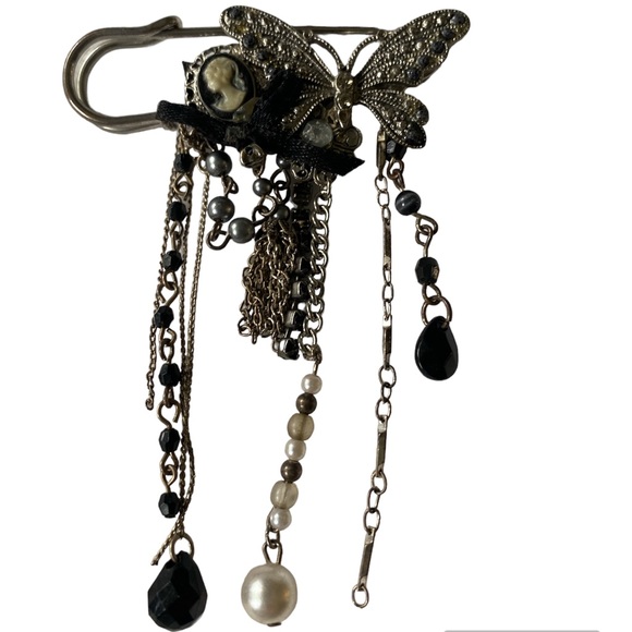 Jewelry | Safety Pin Style Brooch | Poshmark